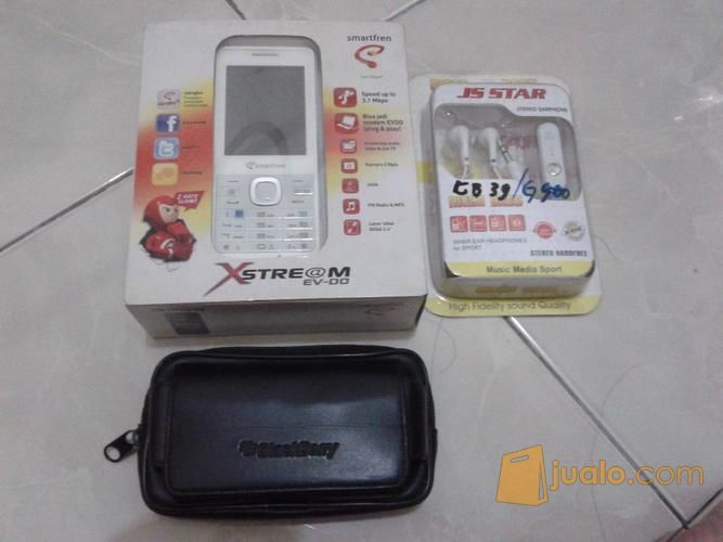 Handphone Smartfren Xstream EVDO Hotspot Bonus Earphone Dan Sarung HP ...