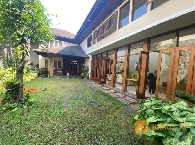 Rumah Premium Dago Main Road di Kota Bandung, Jawa Barat | Jualo.com